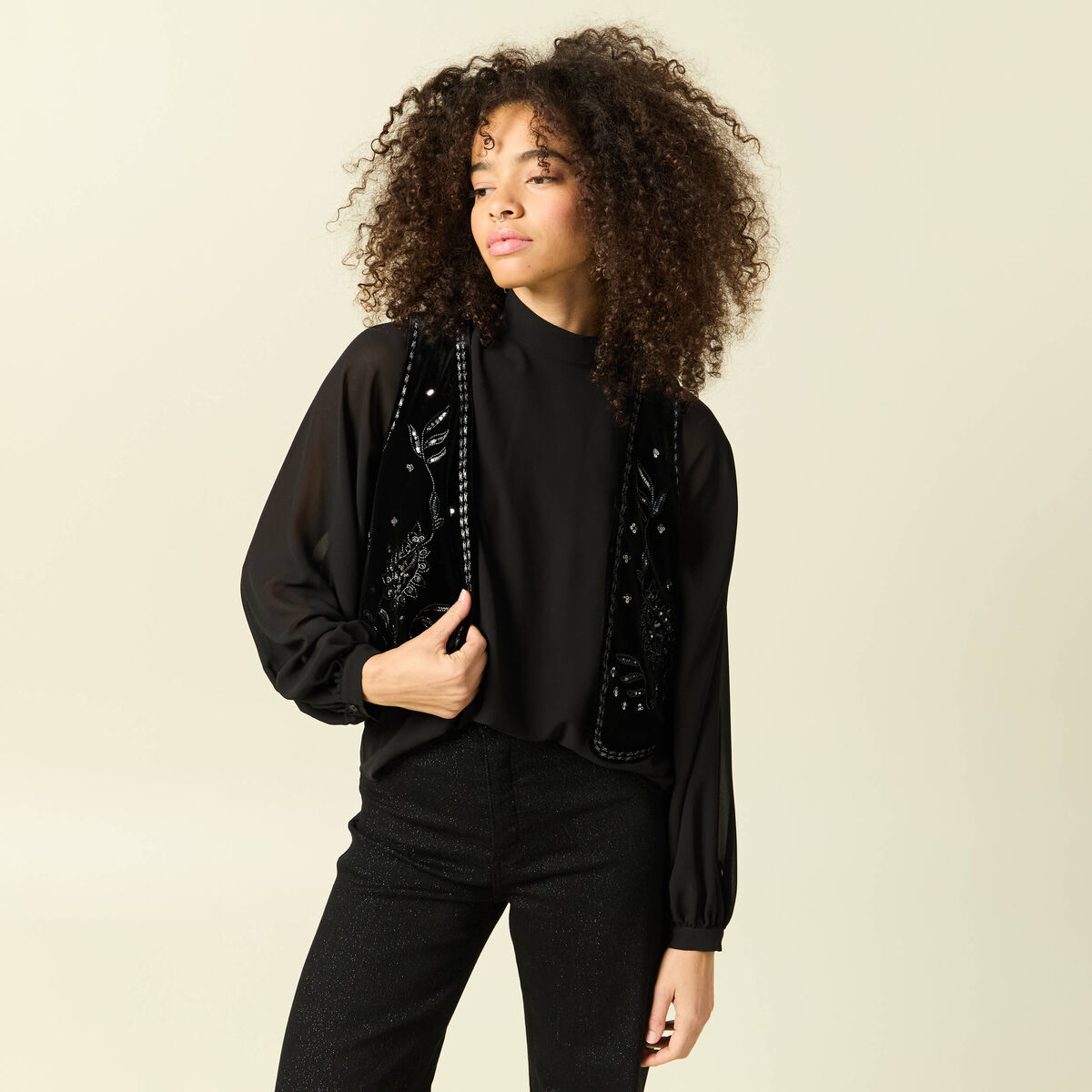 Veston court droit en velours noir femme | Vibs