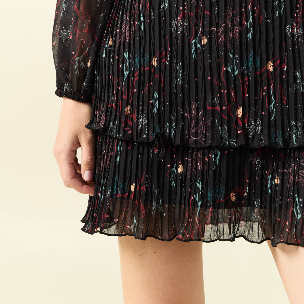 Robe évasée bas plissé noir femme | Vibs