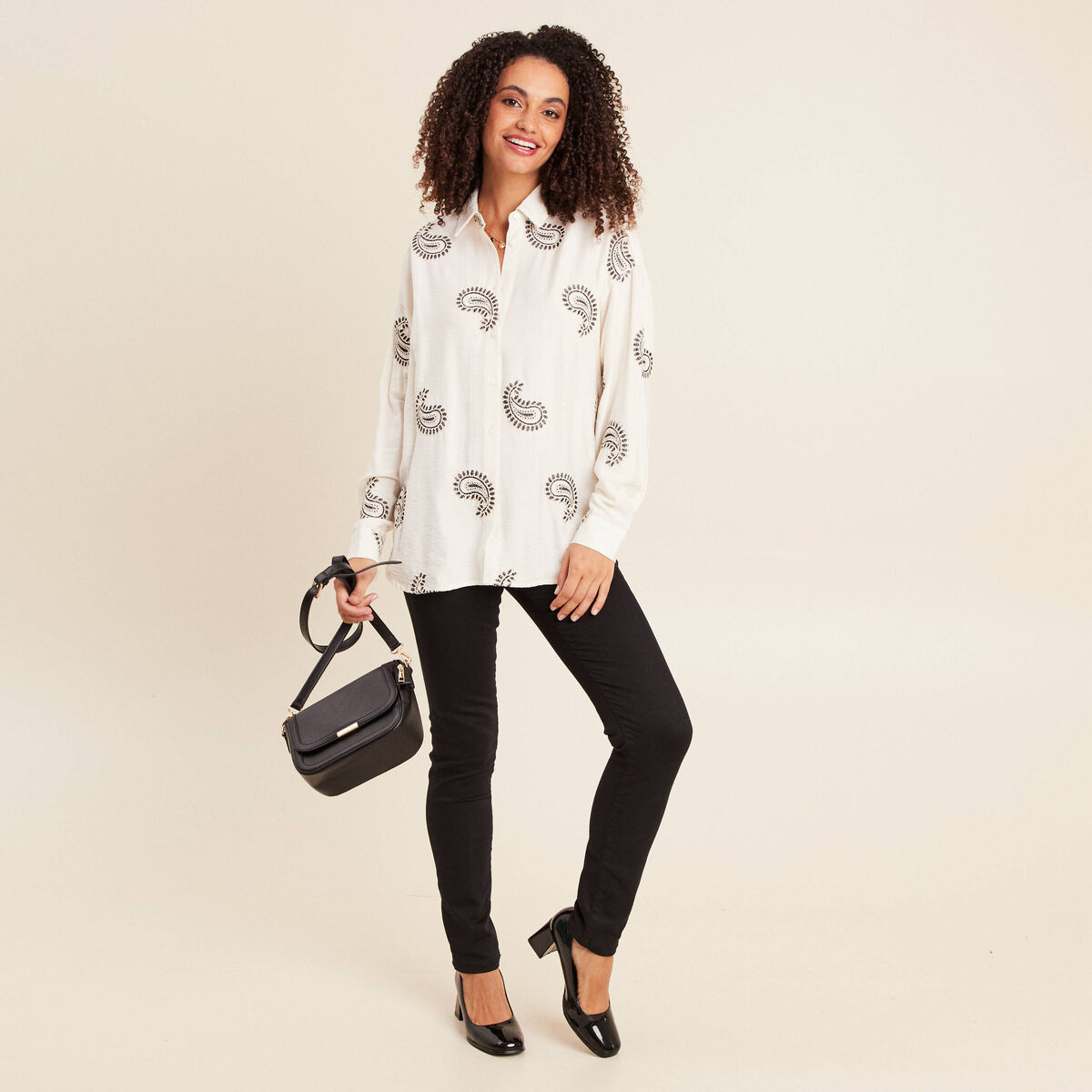 Chemise ample broderie manches longues blanc femme | Vibs