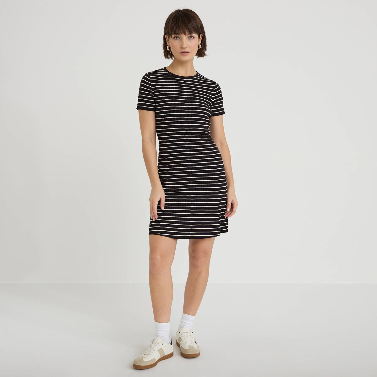 Robe droite manches courtes blanc femme | Vibs