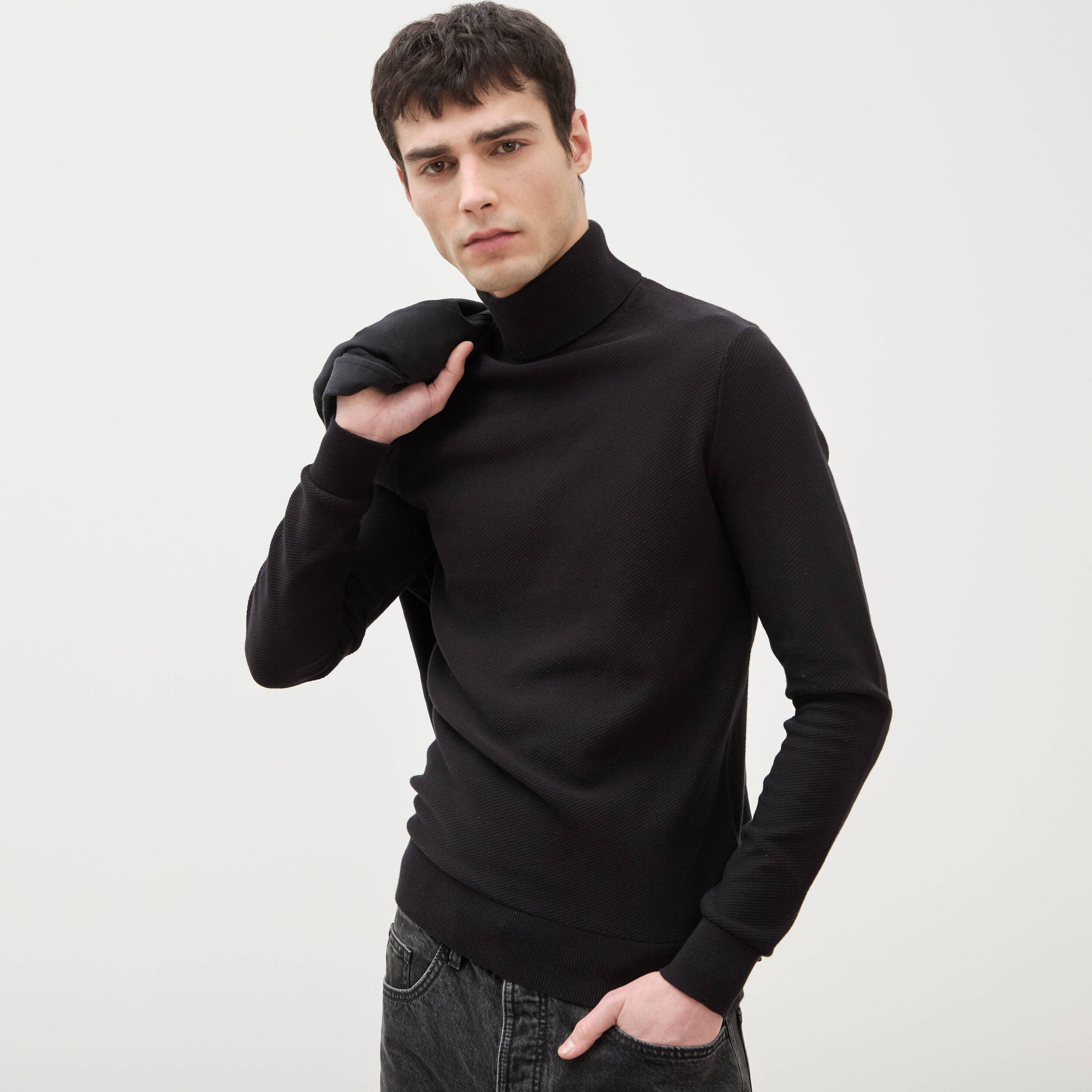 Pull fin col montant manches longues noir homme | Vibs
