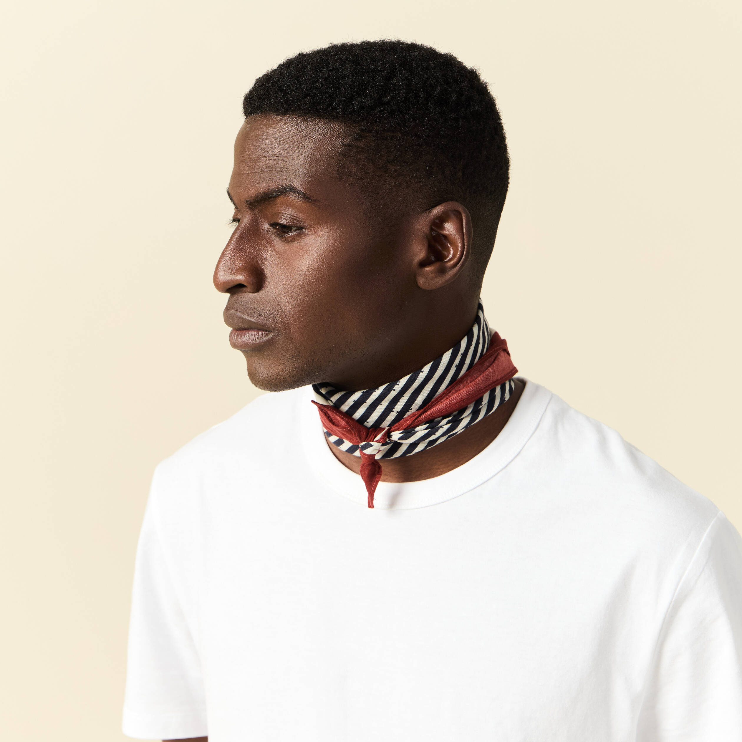 Foulard carré ecru homme | Vibs