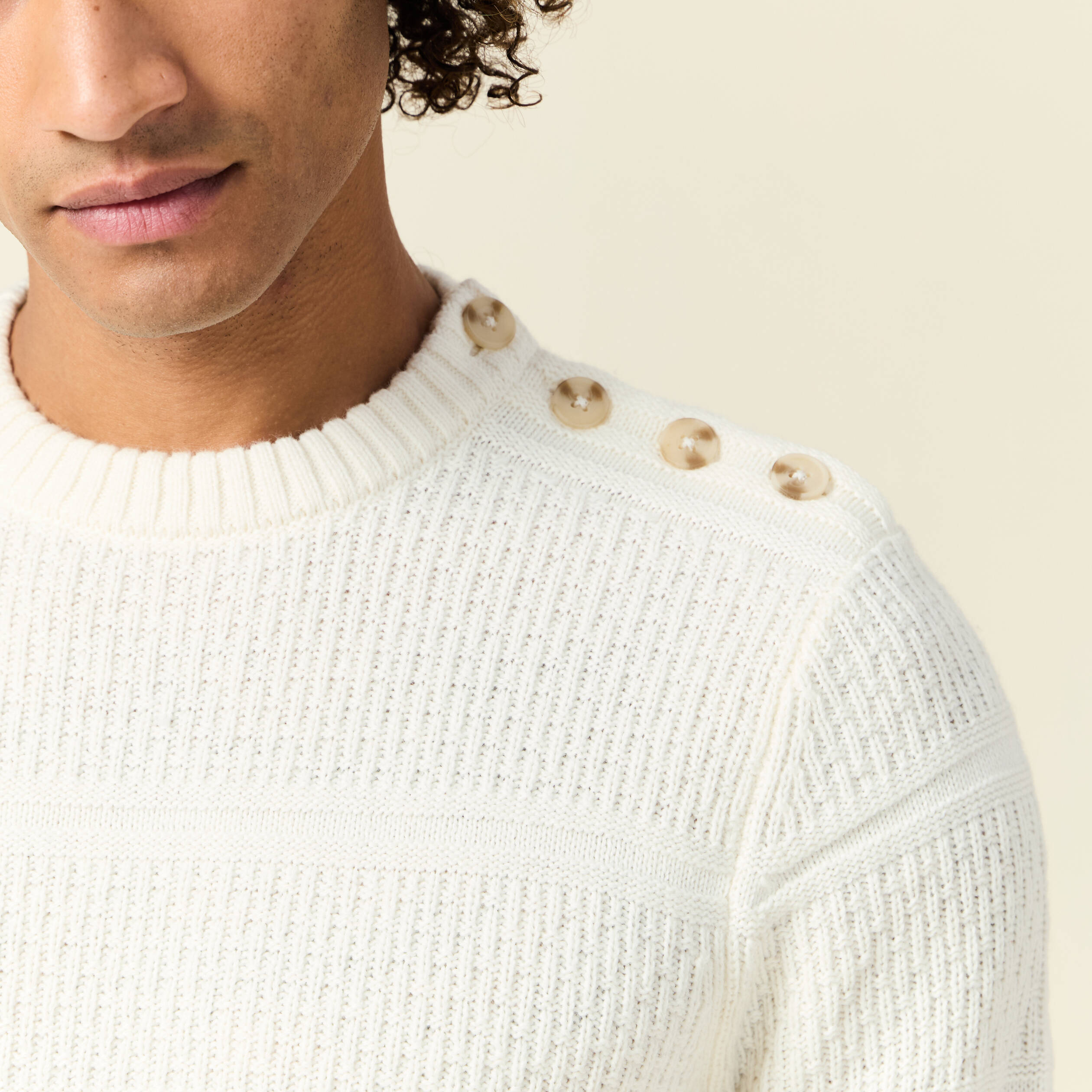 Pull manches longues boutons ecru homme | Vibs