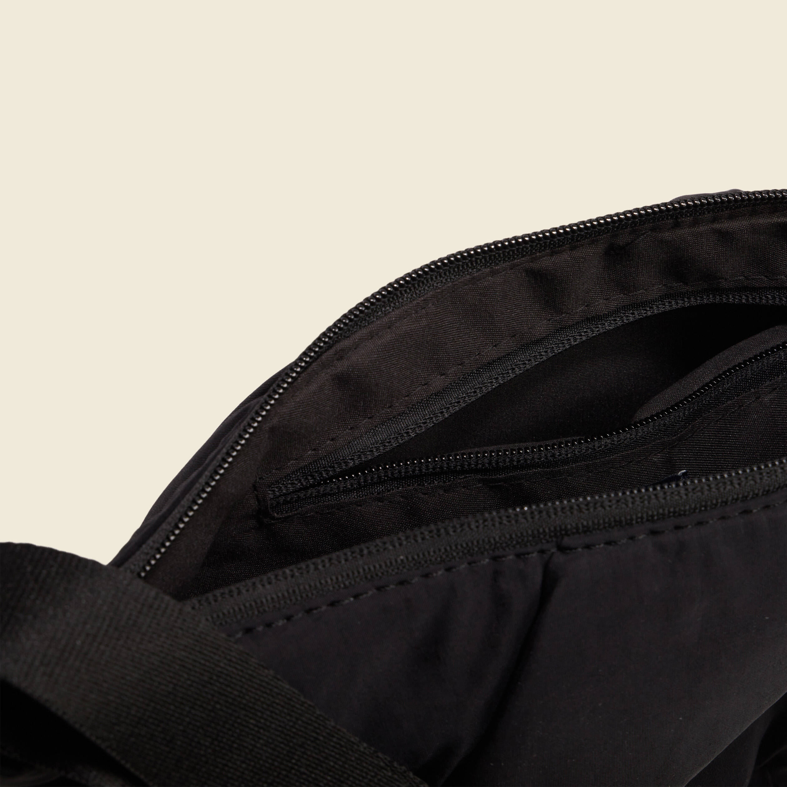 Sac banane noir femme | Vibs