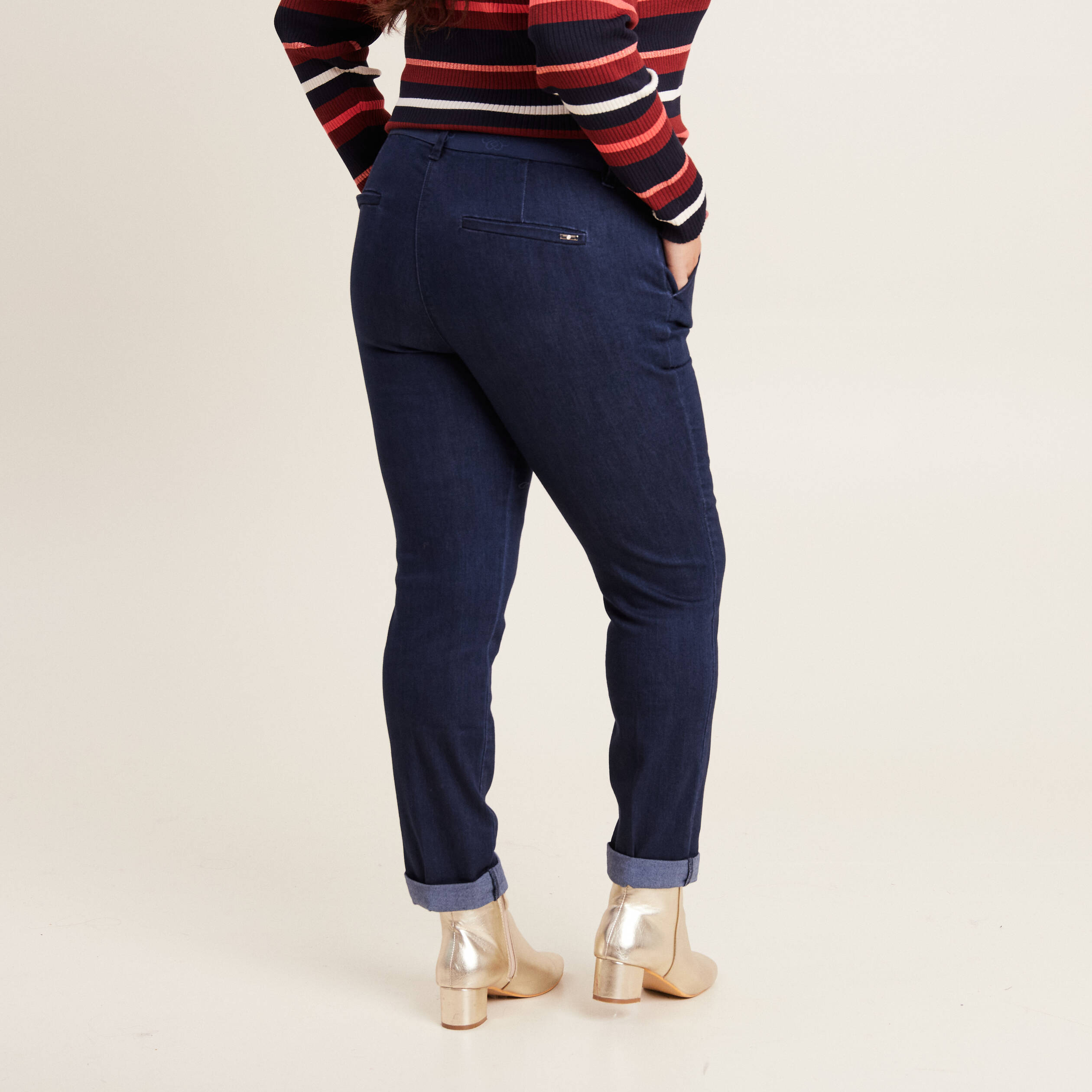 Jean ajusté taille basse denim brut femme | Vibs