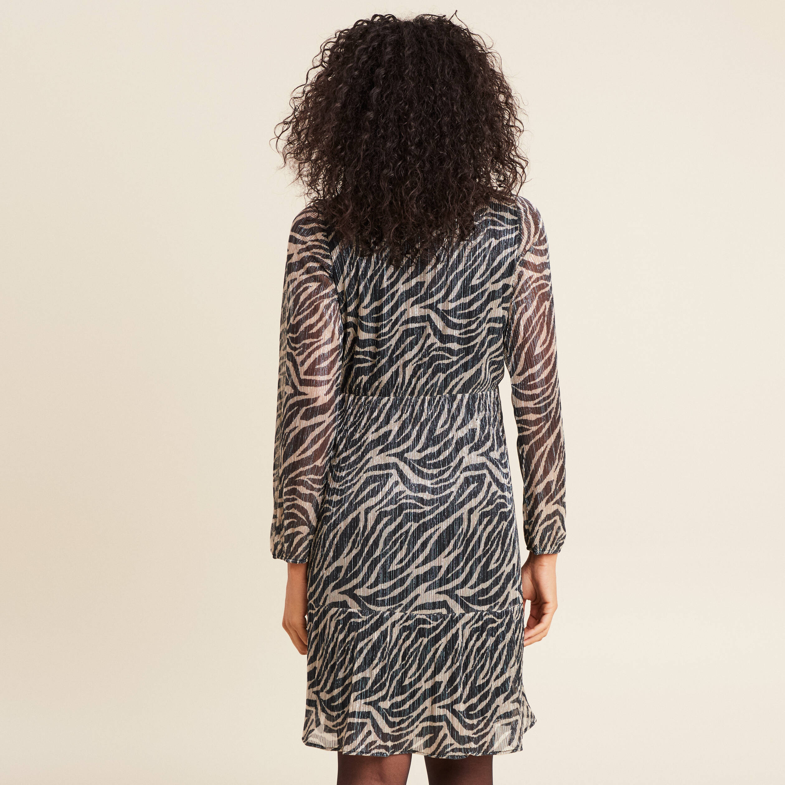 Robe zébrée à sequins évasée noir femme | Vibs