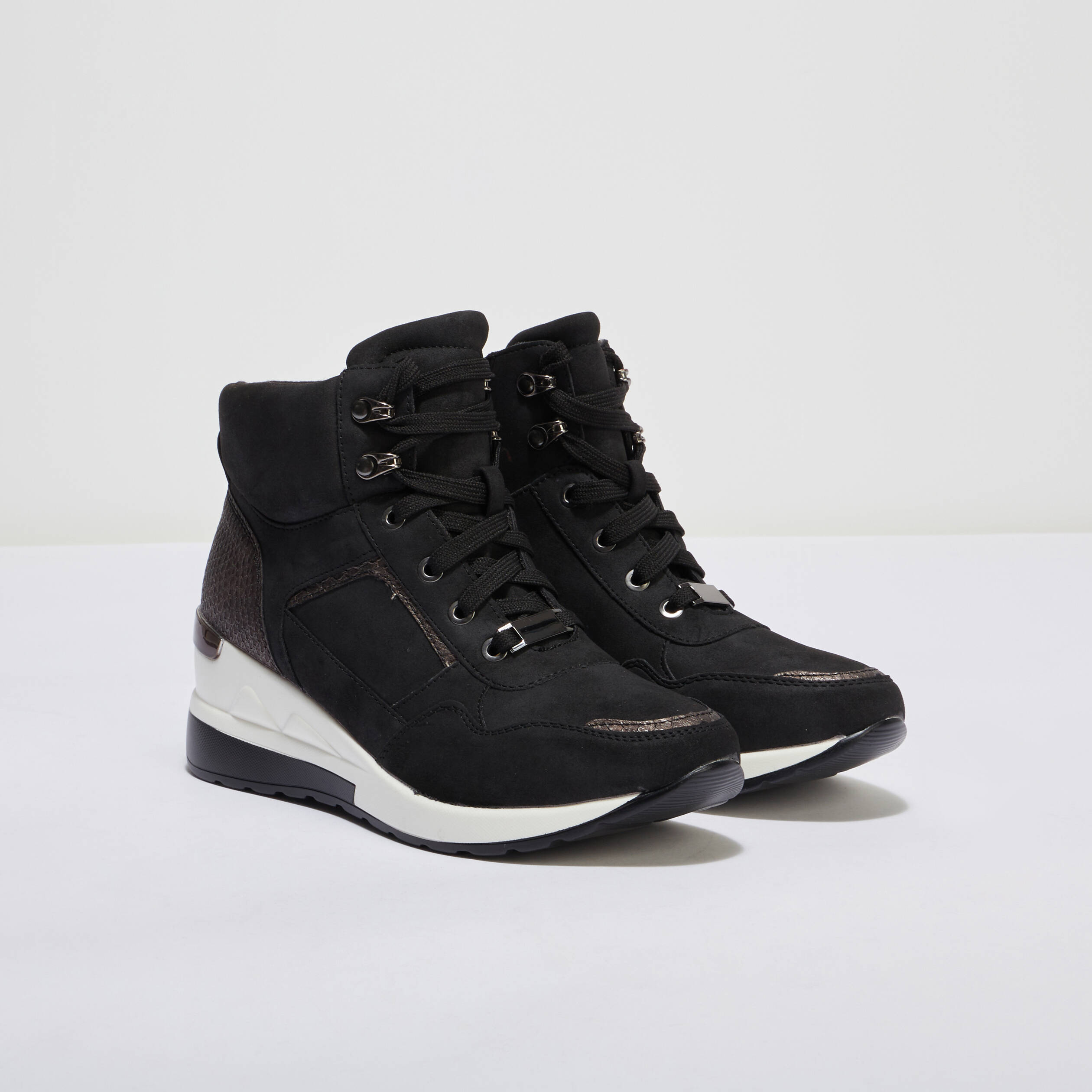 Baskets montantes compensées noir femme | Vibs