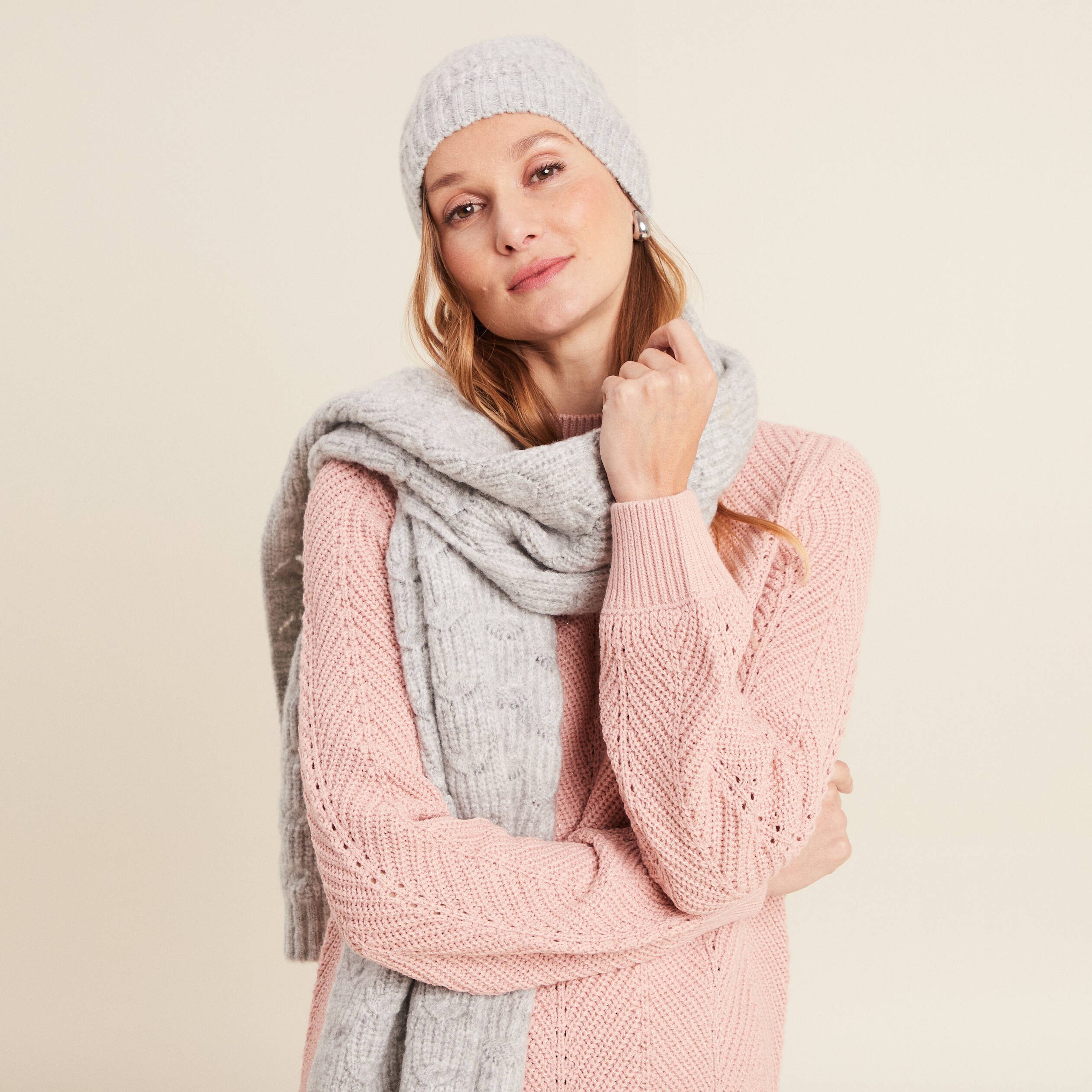 Ensemble écharpe et bonnet gris clair femme | Vibs