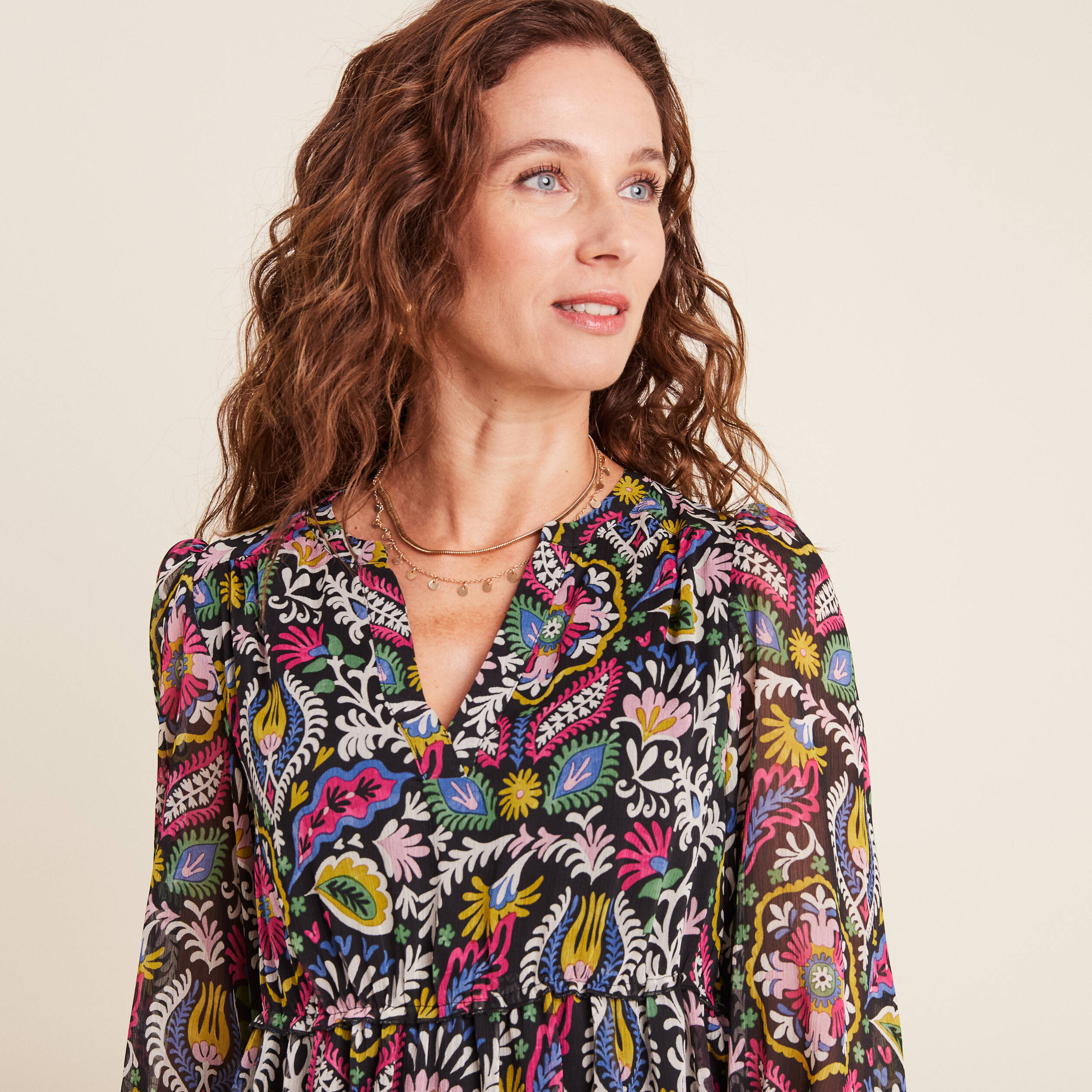 Robe évasée manches 3/4 noir femme | Vibs