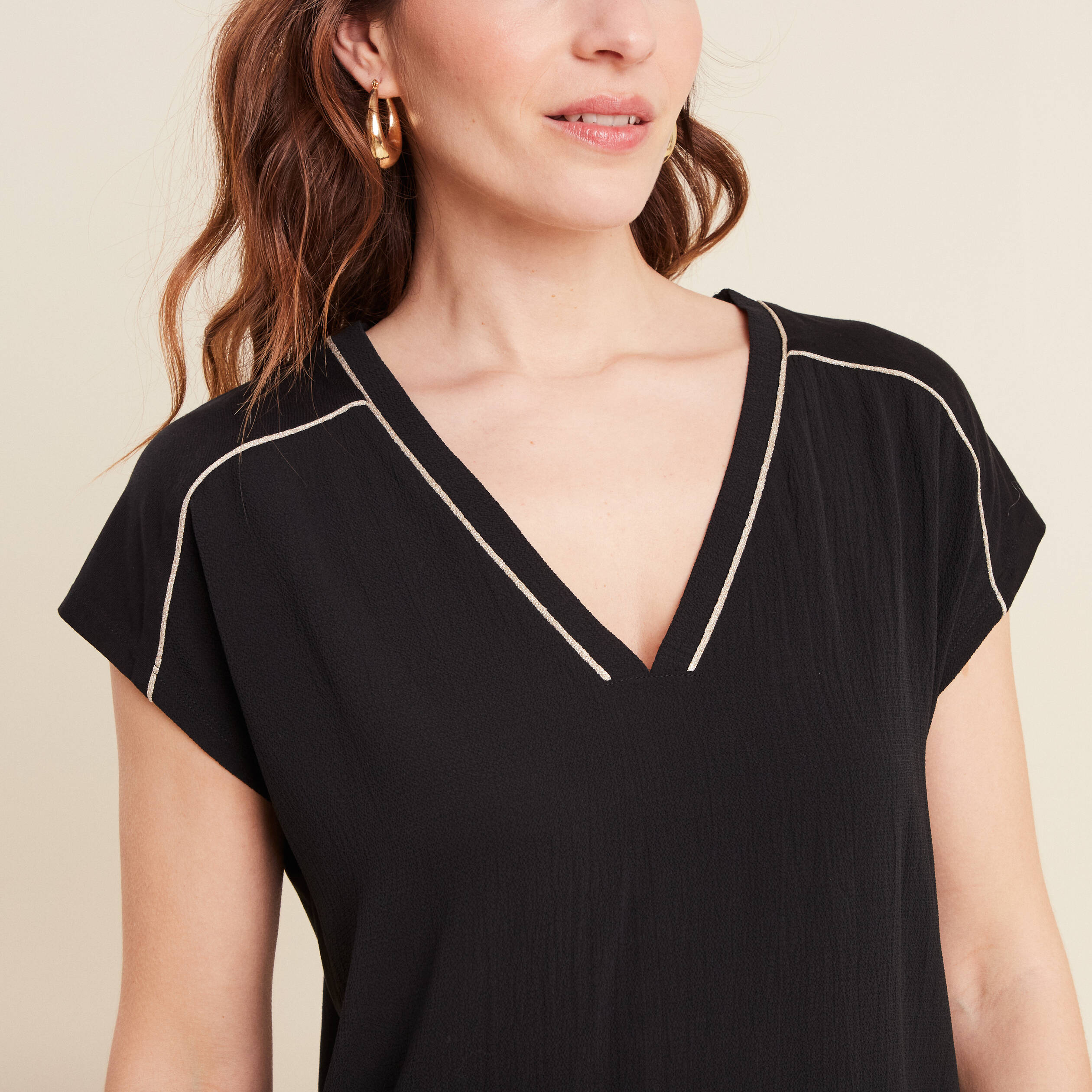 T-shirt manches courtes noir femme | Vibs