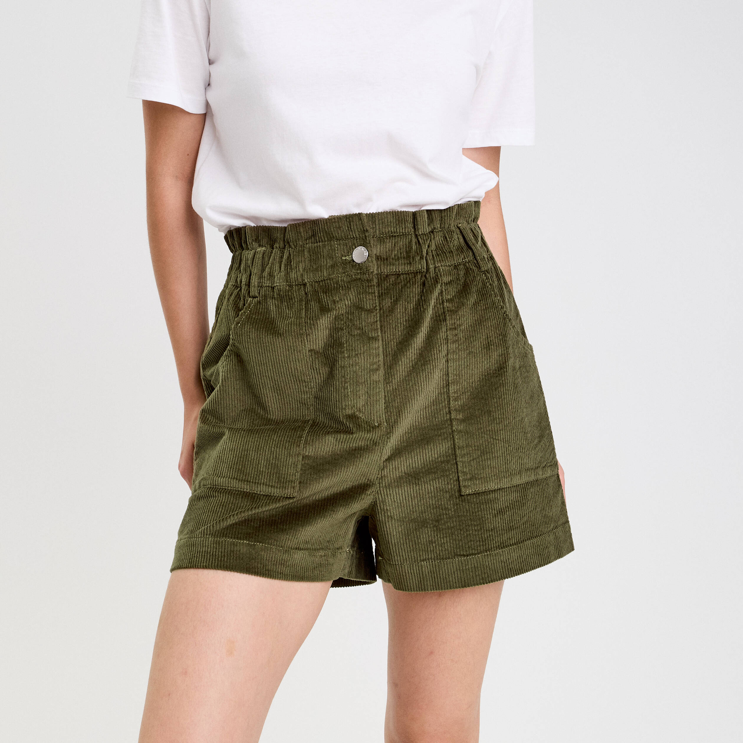 Short taille haute en velours vert kaki femme | Vibs