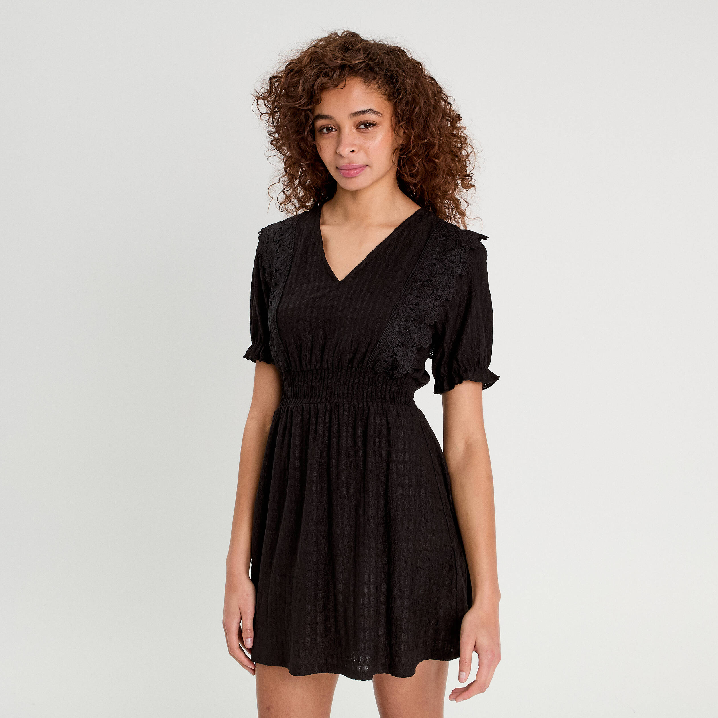 Robe évasée dentelle noir femme | Vibs
