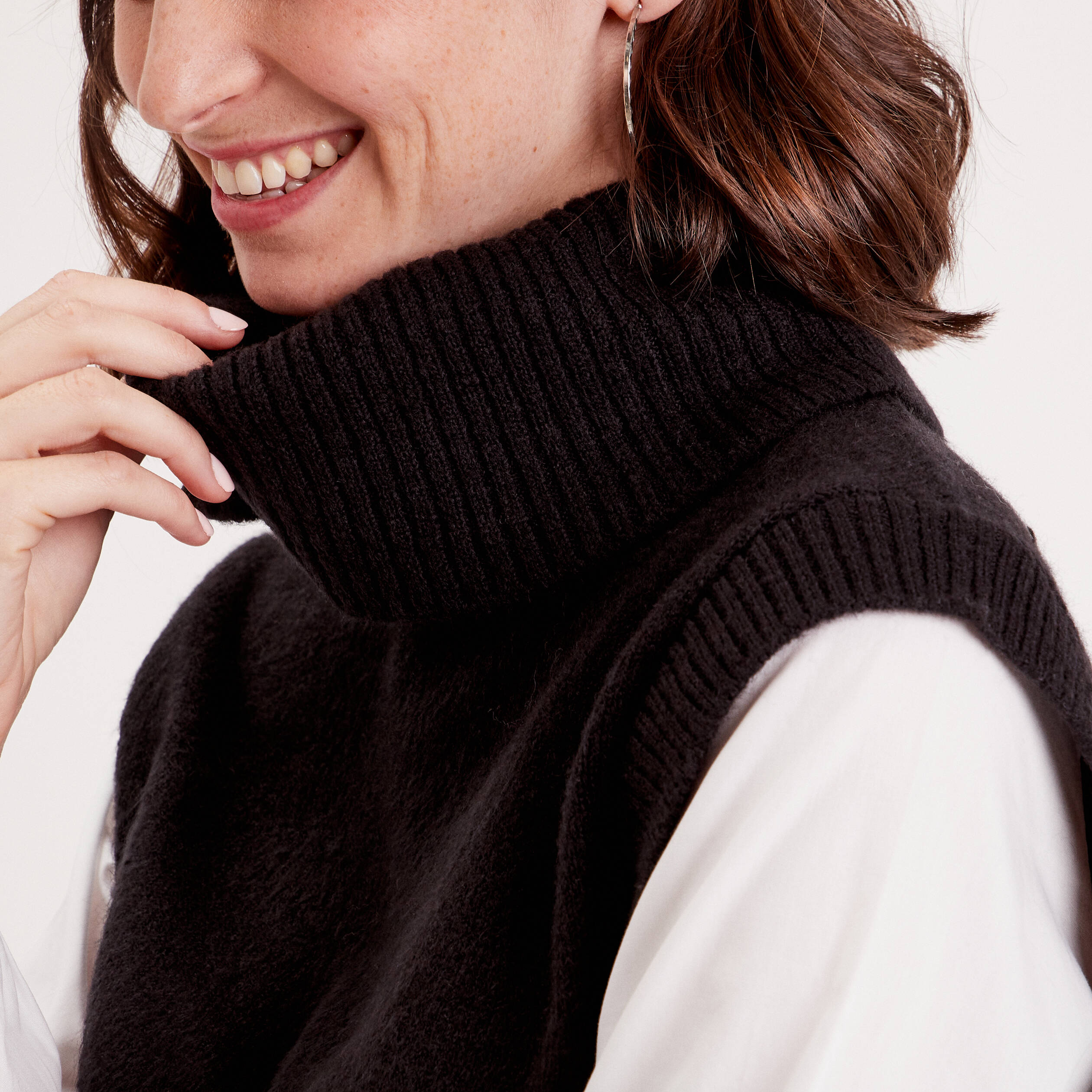 Pull 2-en-1 col roulé noir femme | Vibs