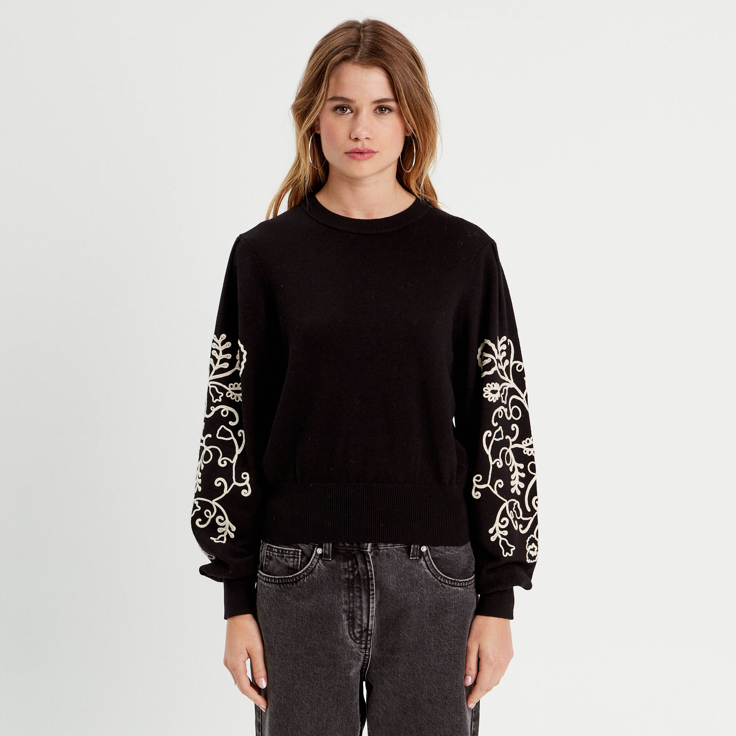 Pull avec broderie noir femme | Vibs