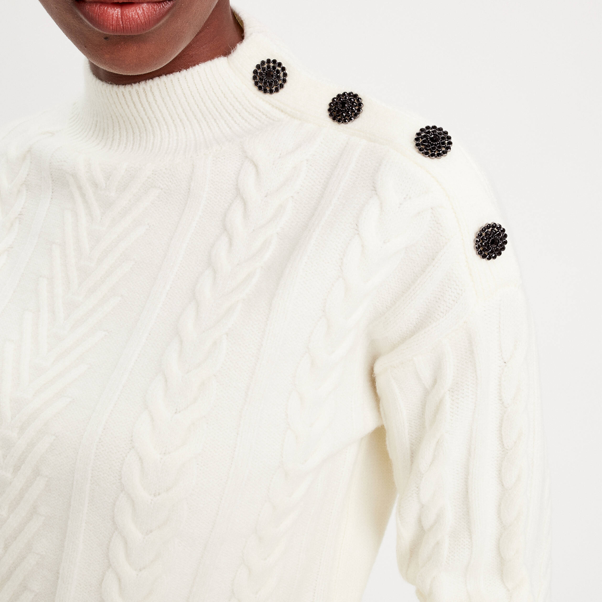 Pull col montant boutons ecru femme | Vibs